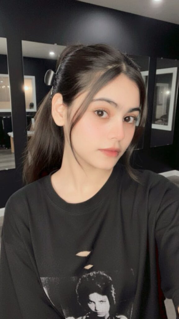[1189+] Ladki Ka Photos, Images, Pics, Pictures & Wallpapers (2026)